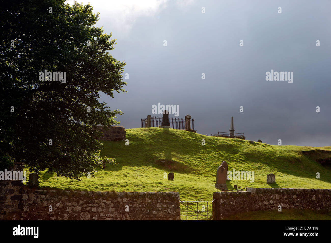 Walled cemetery on the Isle of Mull Stock Photo - Alamy