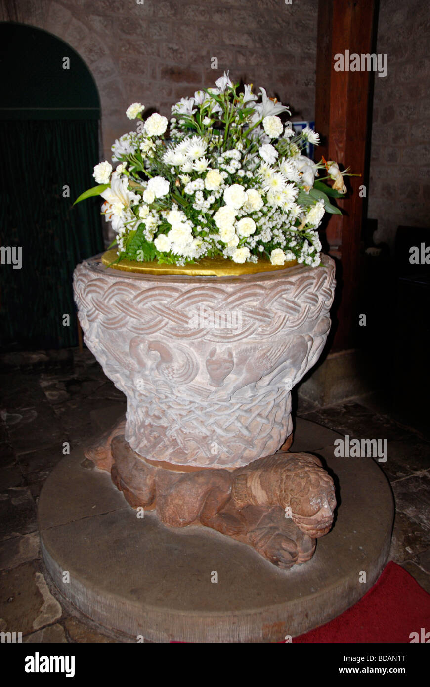 Decorated font hi-res stock photography and images - Alamy
