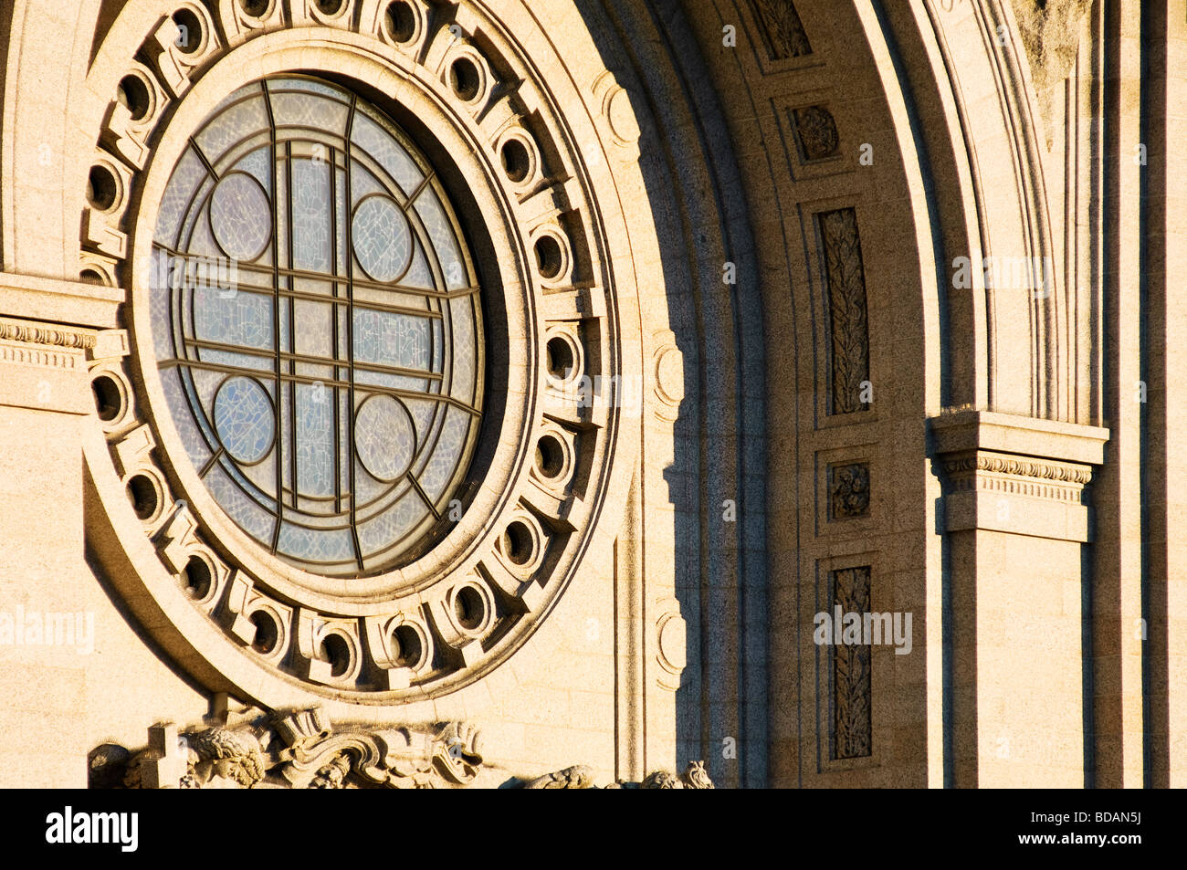 Cathedral window horizontal hi-res stock photography and images - Alamy