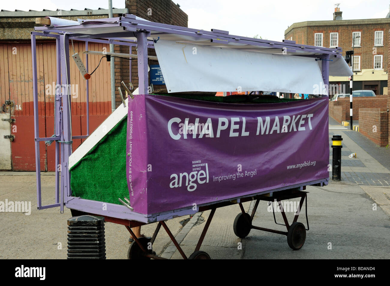 Chapel market islington hi-res stock photography and images - Alamy