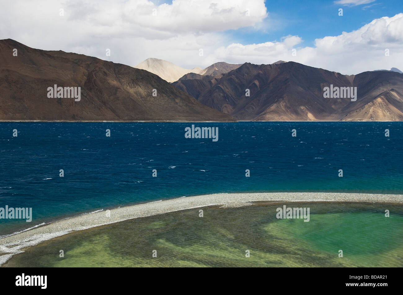 Lake with mountain ranges in the background, Pangong Tso Lake, Ladakh ...