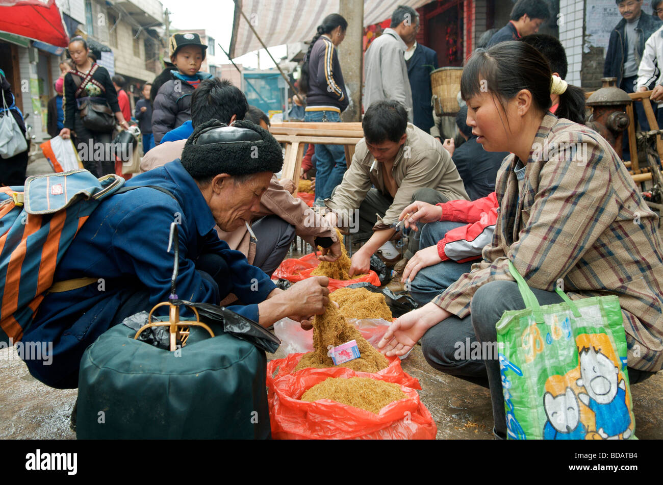 China cigarettes hi-res stock photography and images - Alamy