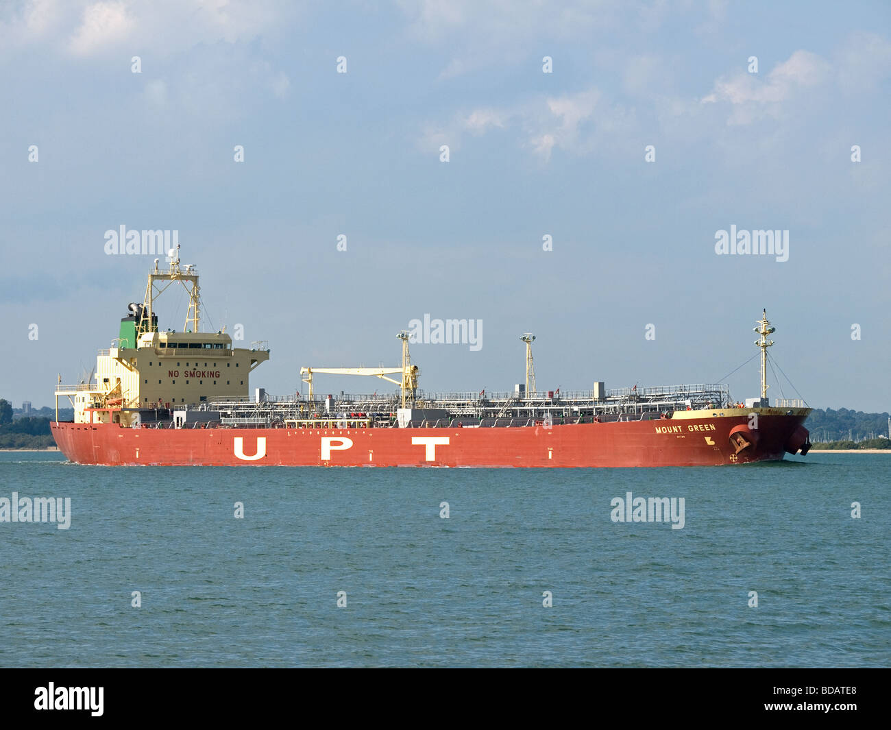 Green oil tanker hi-res stock photography and images - Alamy