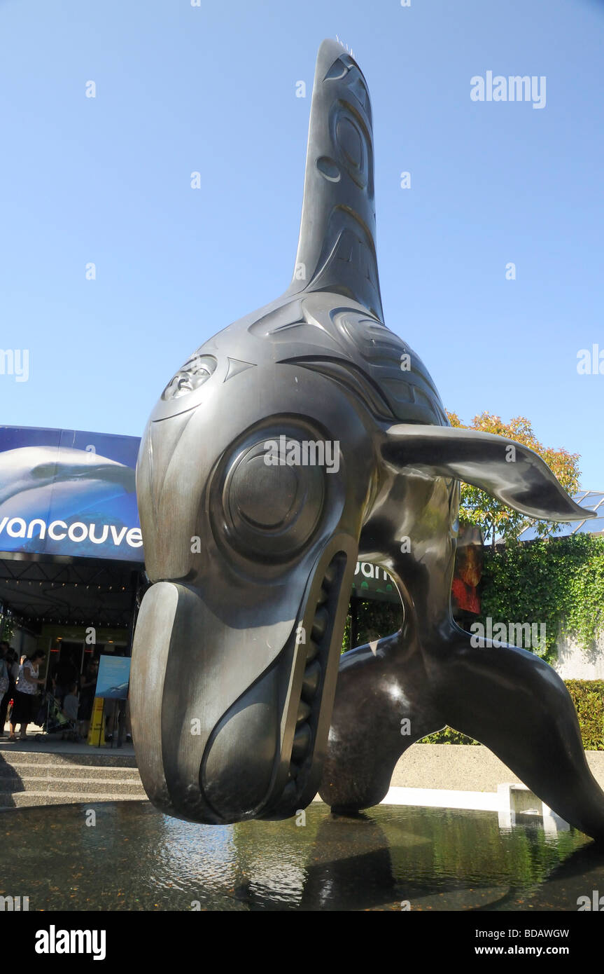 The Orca statue outside Vancouver Aquarium in Stanley Park, Vancouver ...