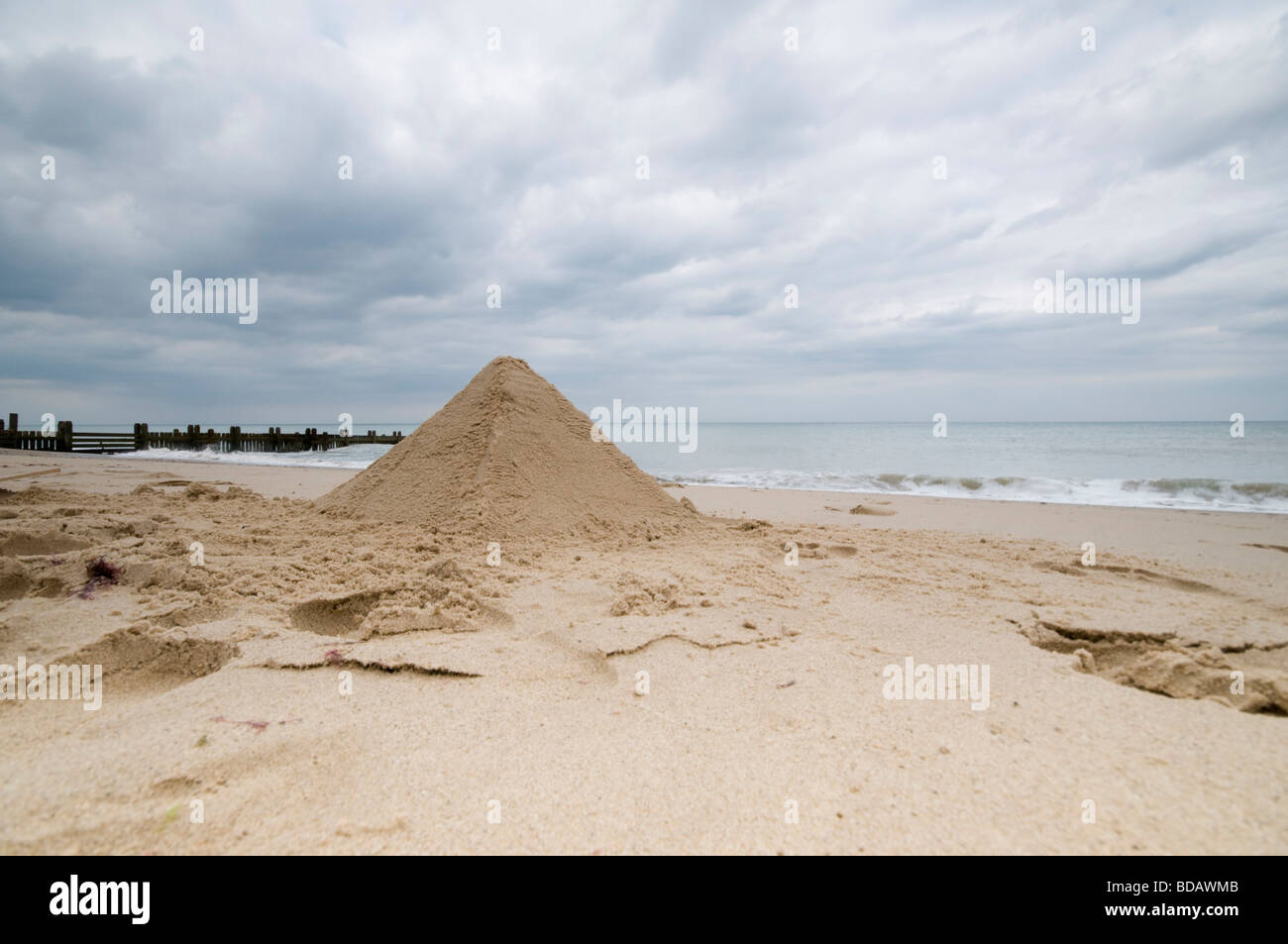Sandcastle pyramid seaside hi-res stock photography and images - Alamy