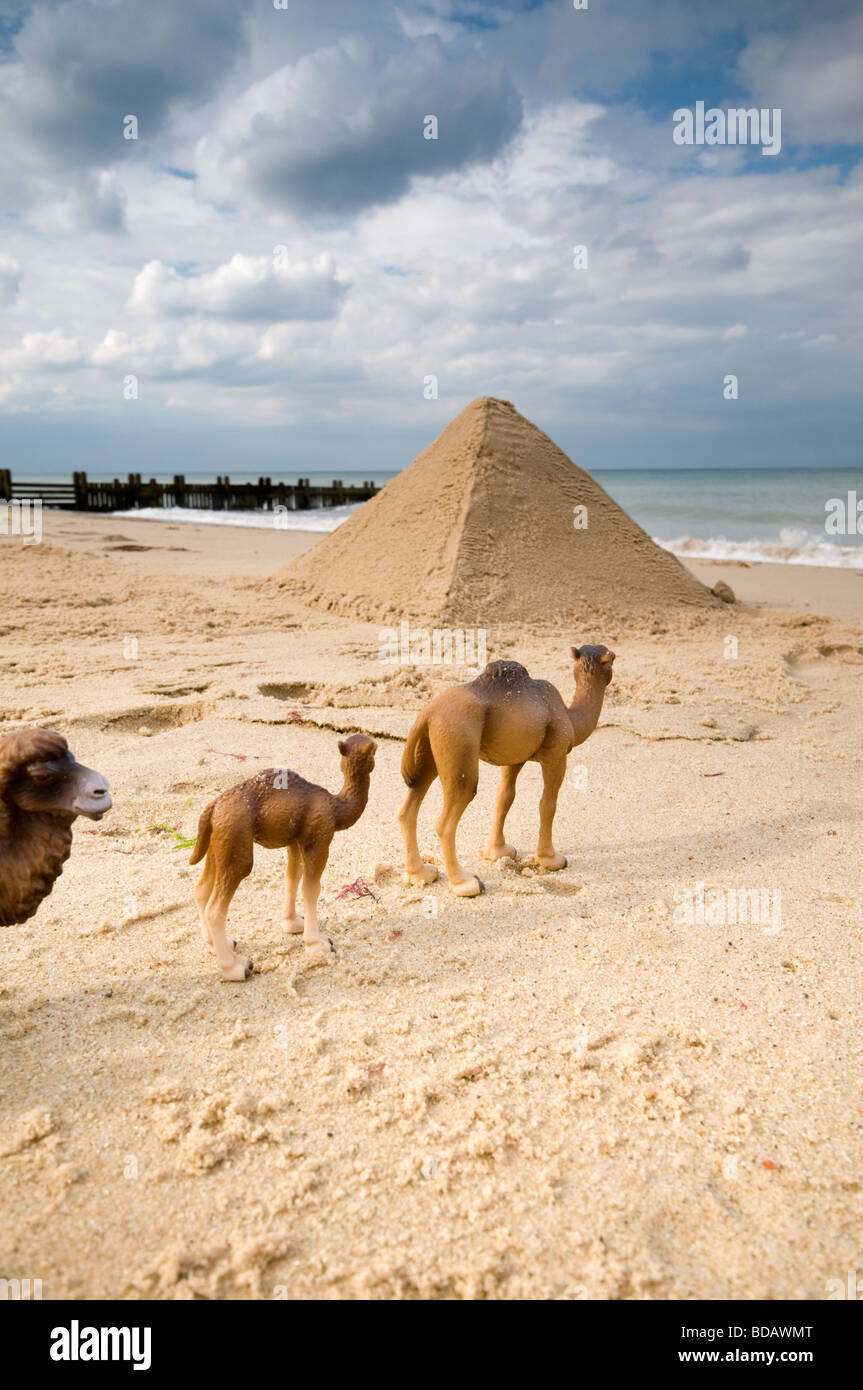 Sandcastle pyramid seaside hi-res stock photography and images - Alamy