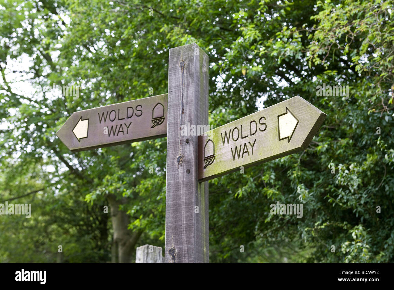 Wolds Way direction sign near Wharram Percy in North Yorkshire, UK ...