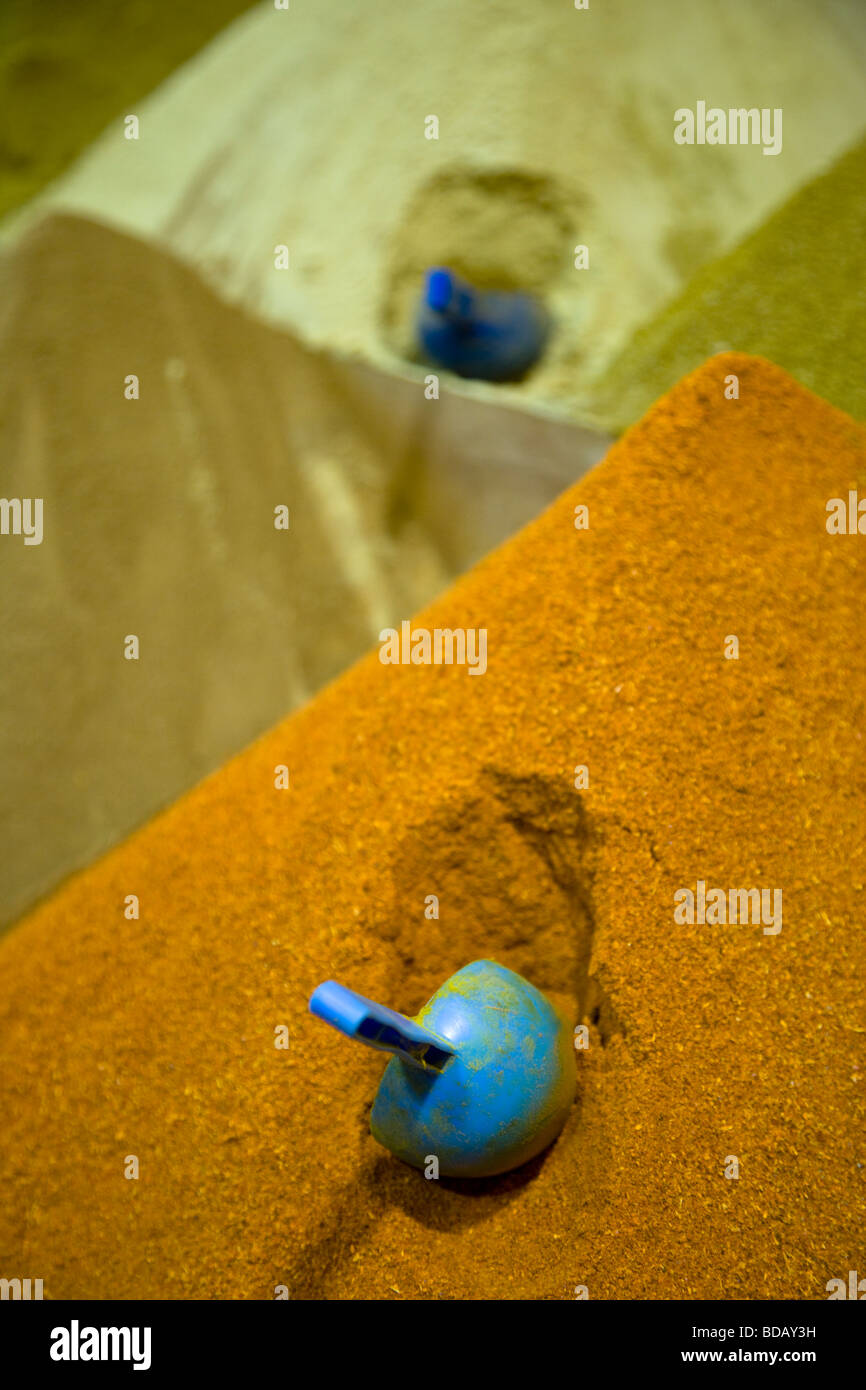 Spice market morocco scoop hi-res stock photography and images - Alamy