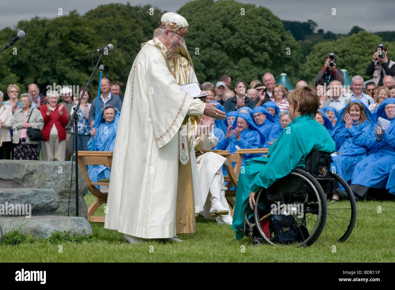 Dame Tami Grey Thompson being inducted into the welsh Gorsedd of Bards ...