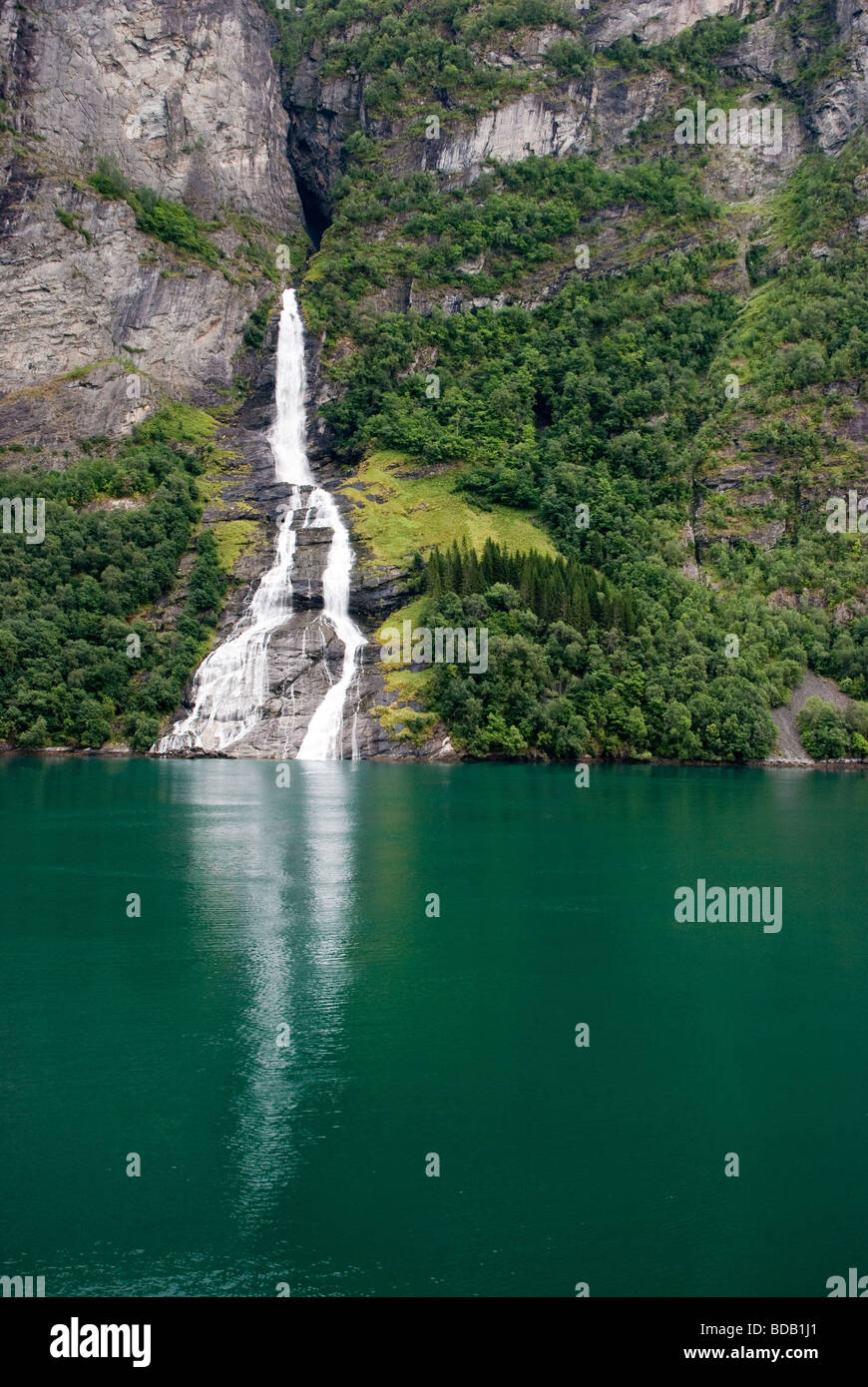 Geiranger hi-res stock photography and images - Alamy