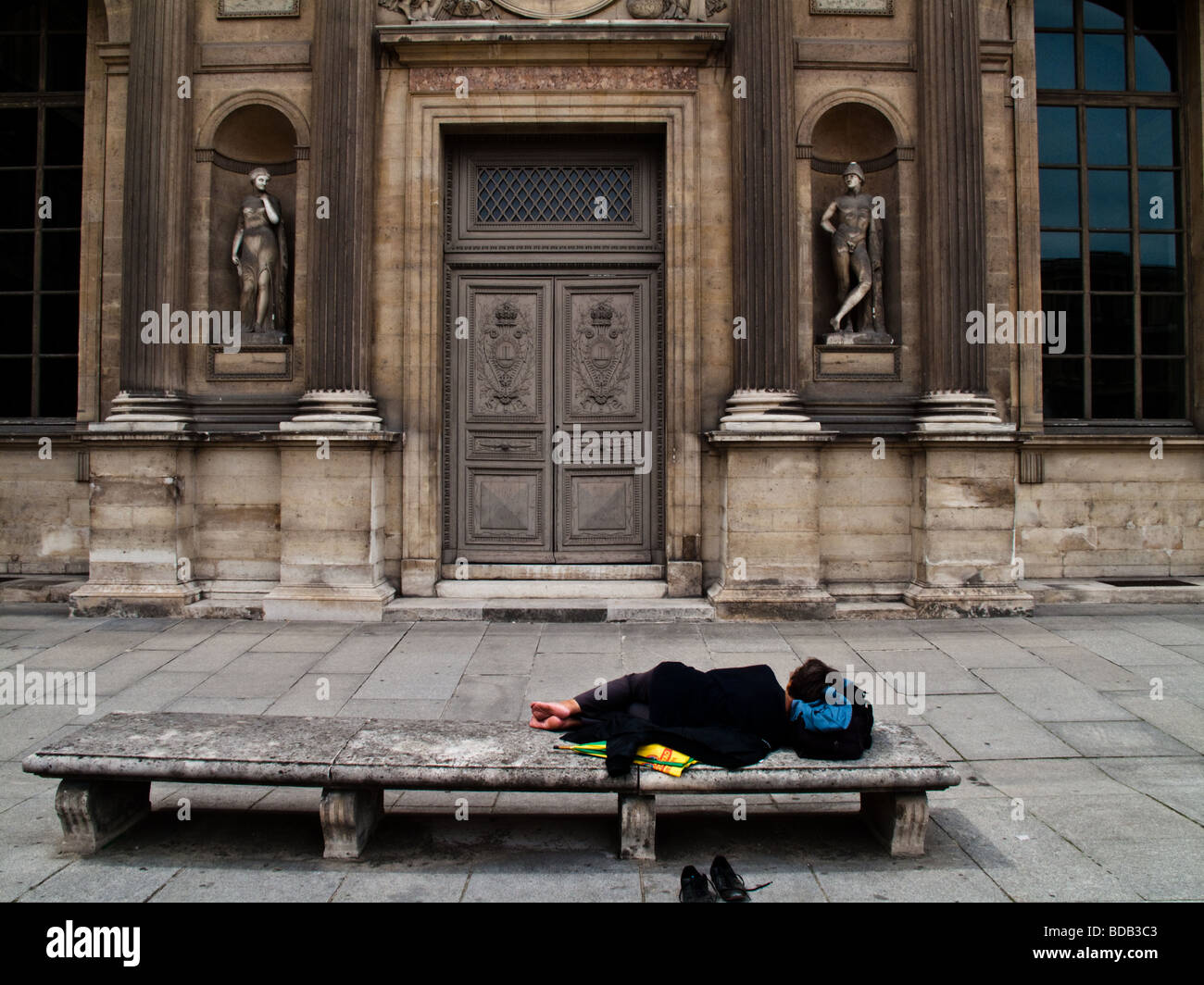 Paris sleeper hi-res stock photography and images - Alamy