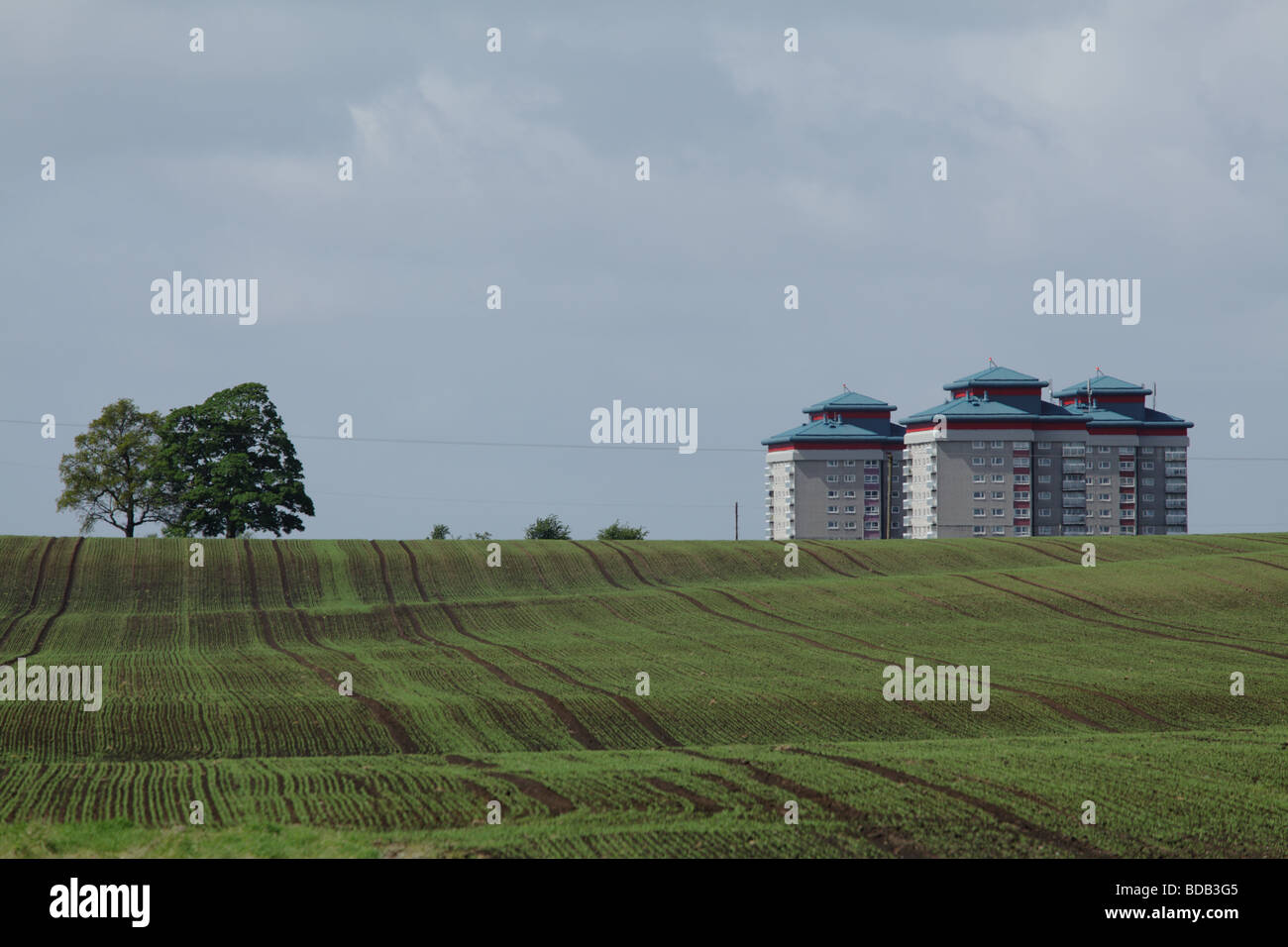 Ugly tower blocks hi-res stock photography and images - Alamy