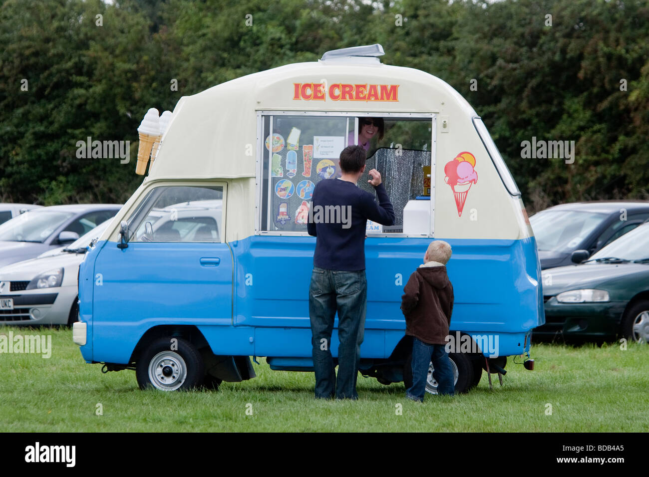 Ice cream van Stock Photo - Alamy