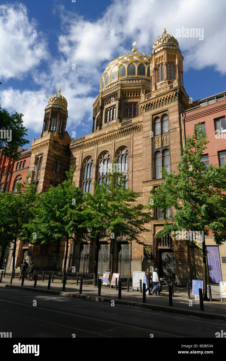Synagogue berlin hi-res stock photography and images - Alamy