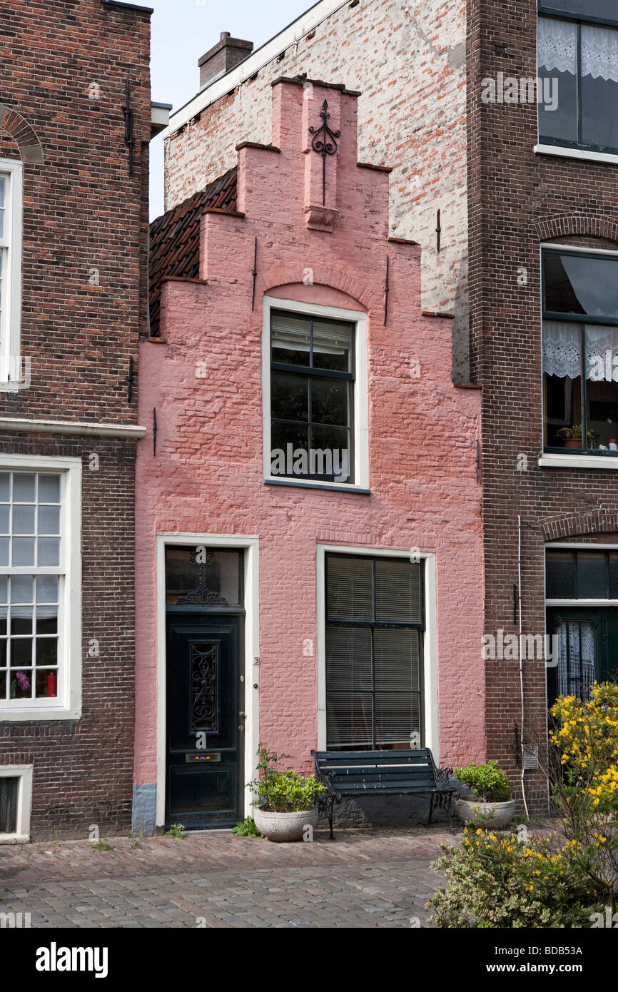 Smallest house in Leiden Holland Stock Photo - Alamy