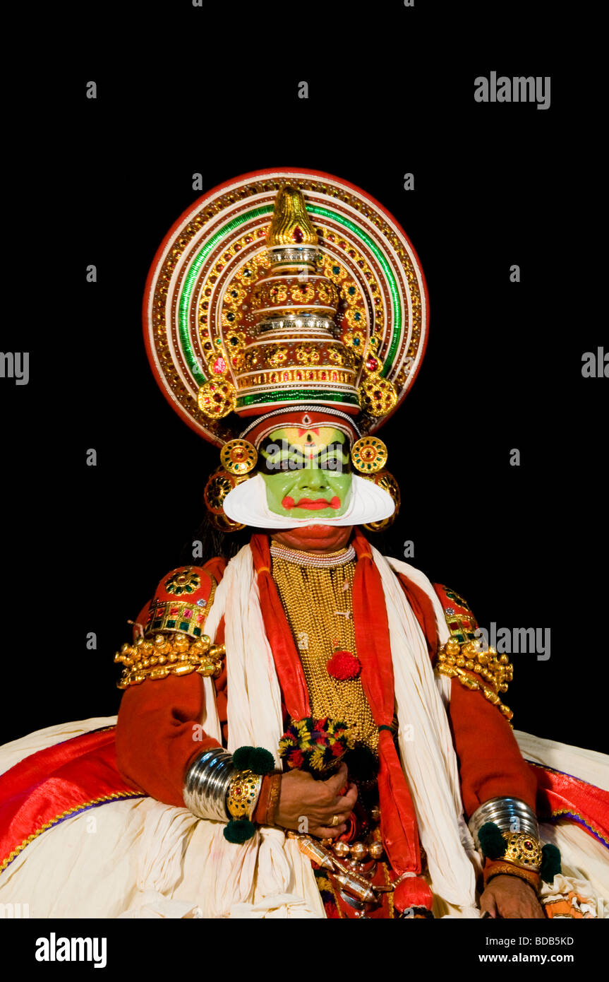 Kathakali dancer - highly stylised classical Indian dance drama, Kerala ...