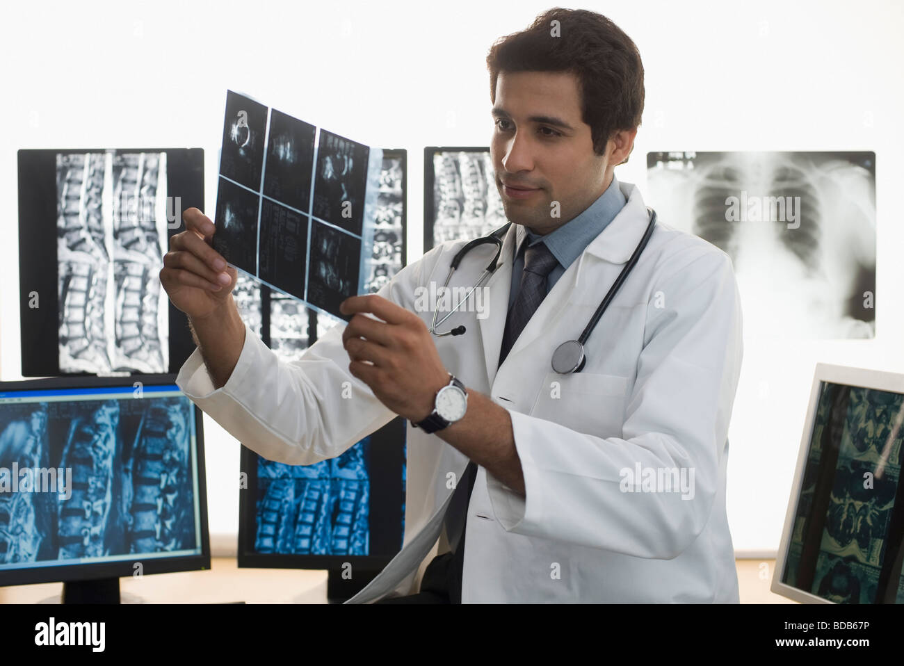 Communication skill test and doctor hi-res stock photography and images ...