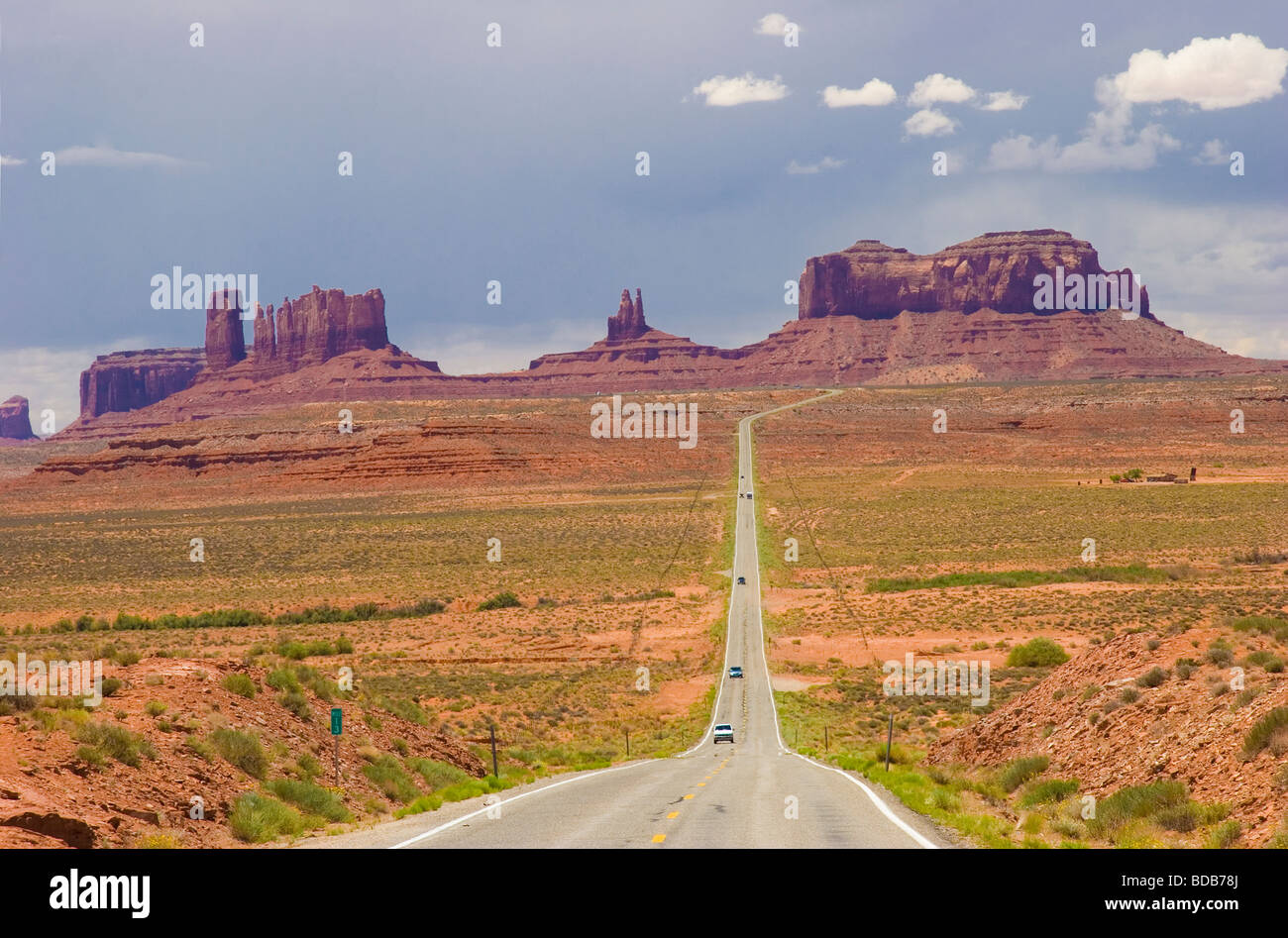 Monument valley iconic landmark hi-res stock photography and images - Alamy
