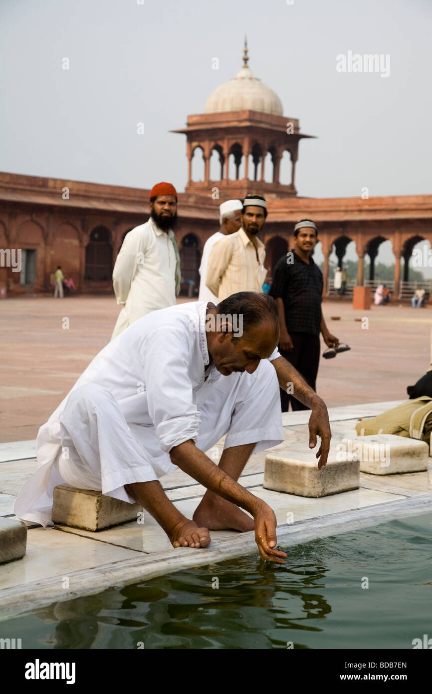 Ablution pond jama masjid mosque hi-res stock photography and images ...