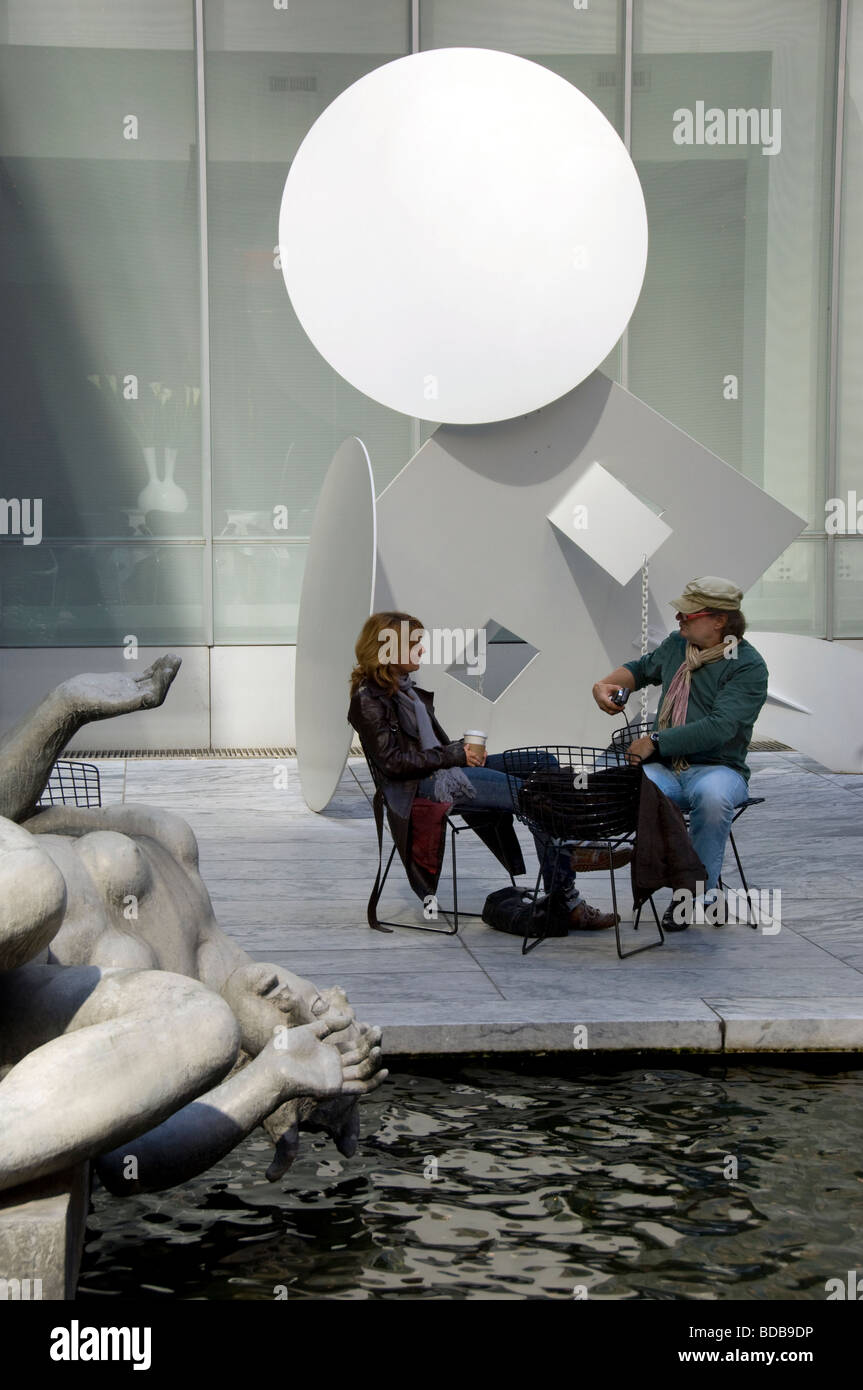 Moma sculpture garden hi-res stock photography and images - Alamy