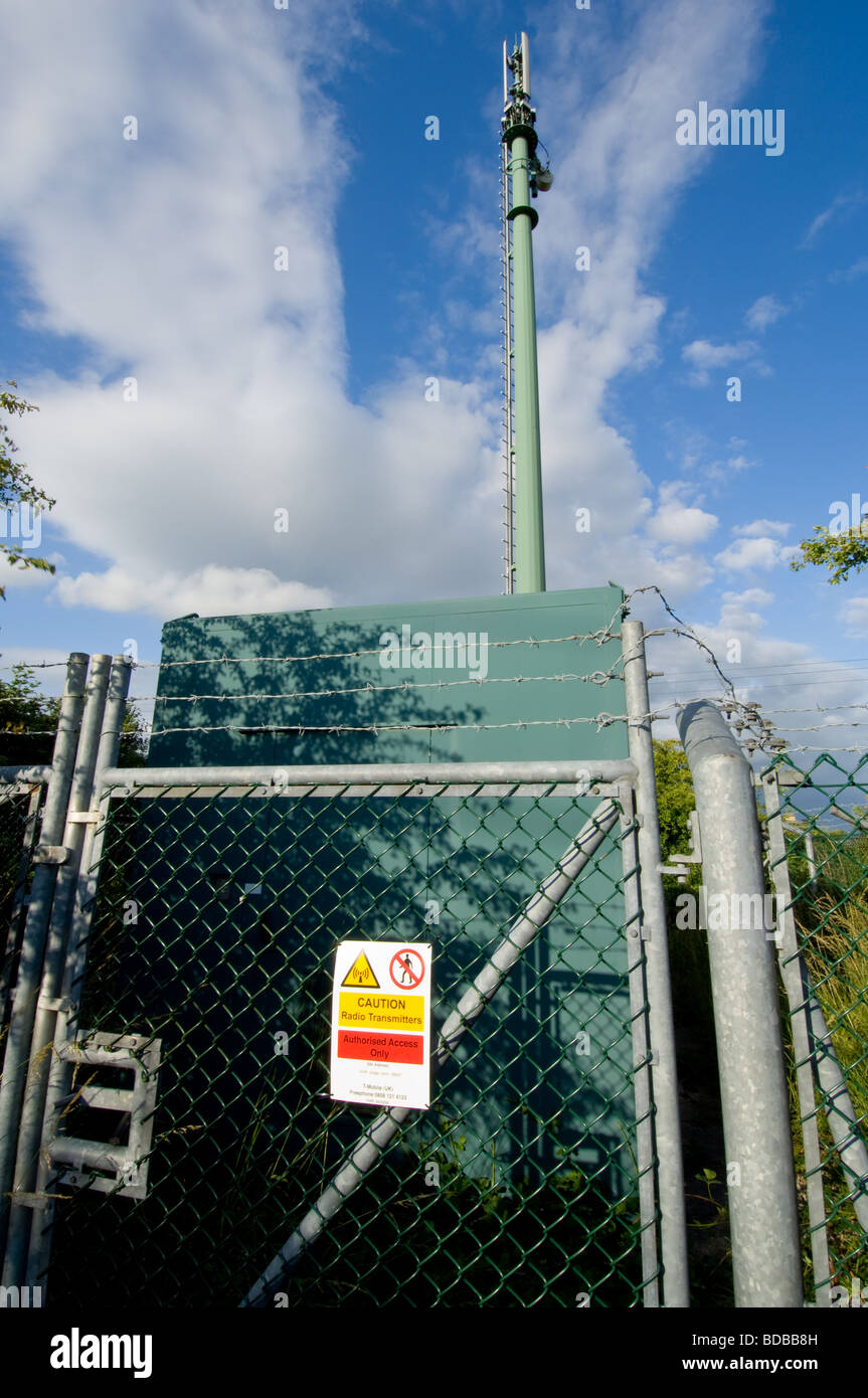 Telephone mast hi-res stock photography and images - Alamy