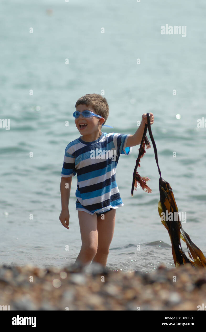 Children paddling kent hi-res stock photography and images - Alamy
