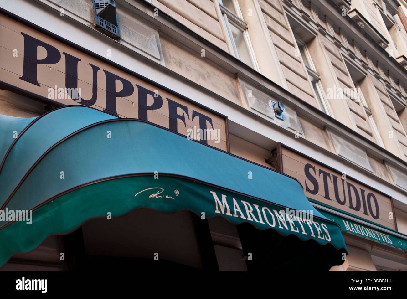 Puppet workshop hi-res stock photography and images - Alamy