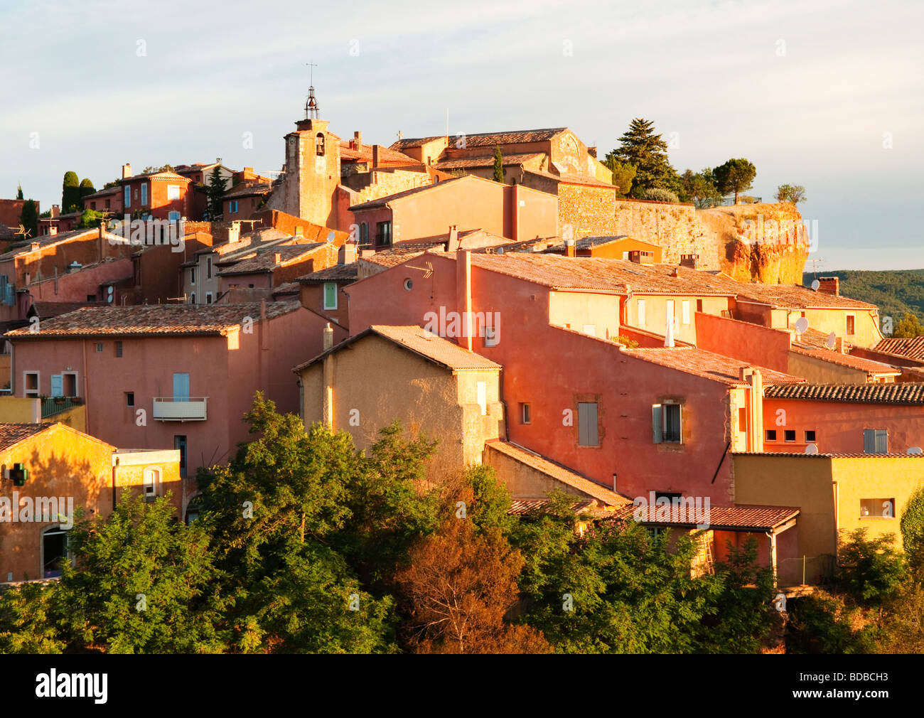 Village de roussillon vaucluse hi-res stock photography and images - Alamy