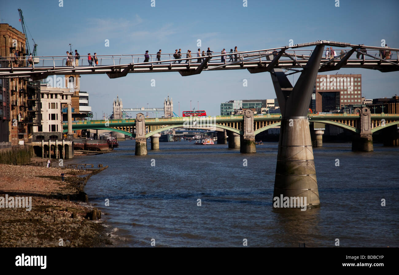 London bridge crossing people hi-res stock photography and images - Alamy