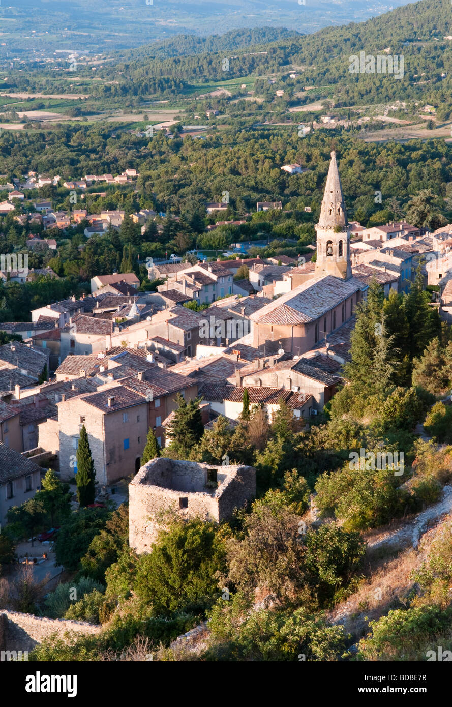 Saint saturnin les apt hi-res stock photography and images - Alamy