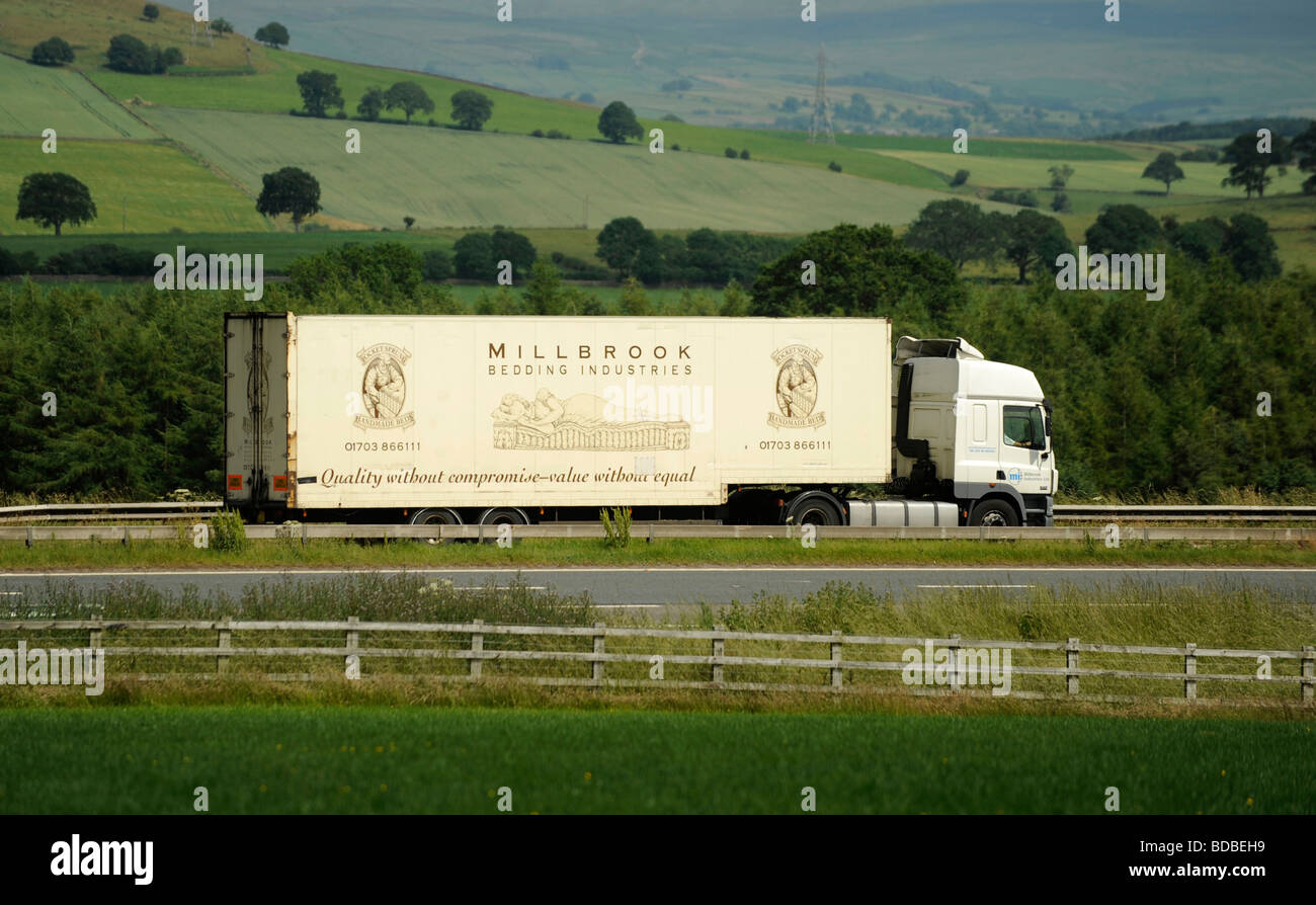 Truck beds hi-res stock photography and images - Alamy