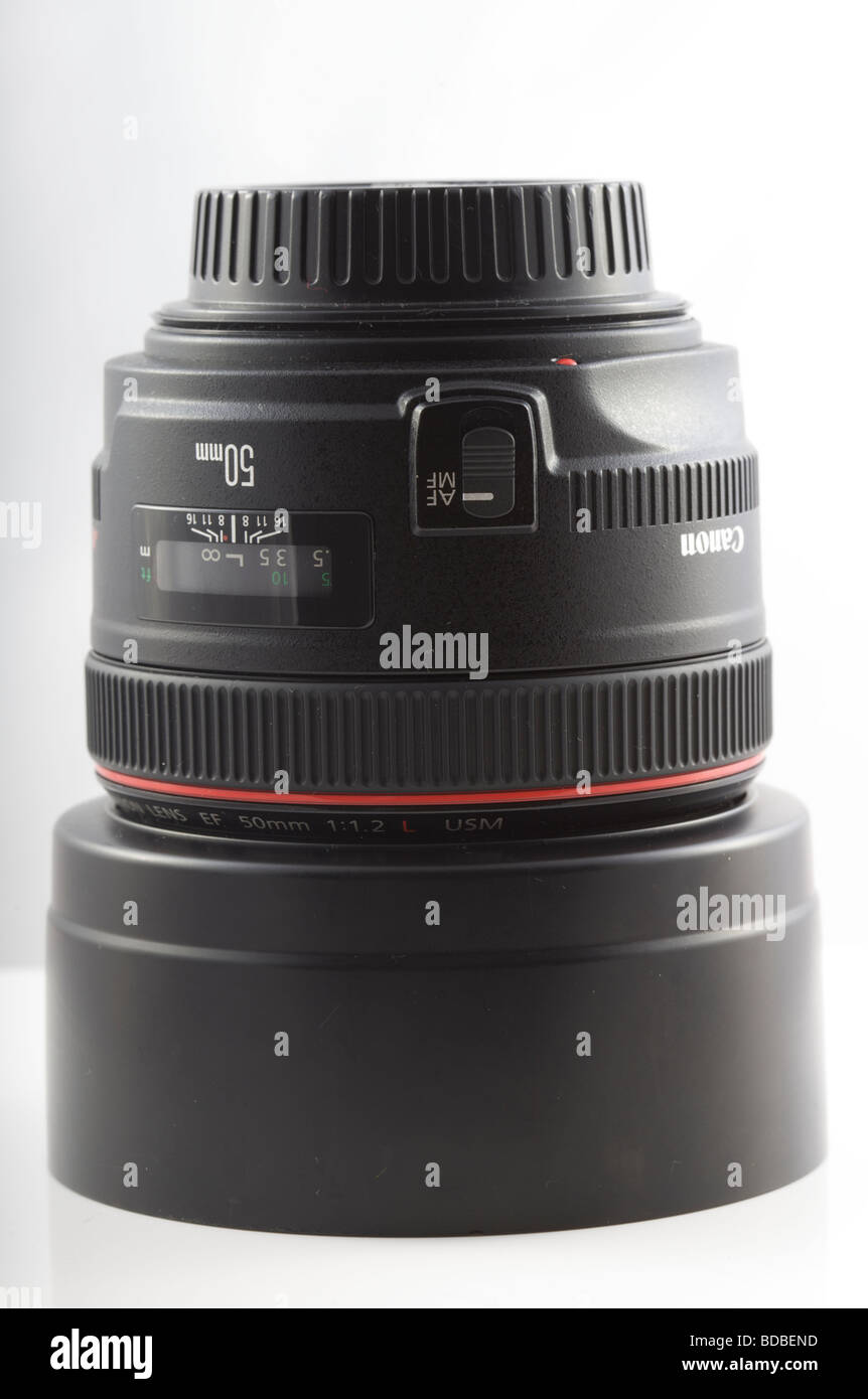 Canon 50mm lens hi-res stock photography and images - Alamy