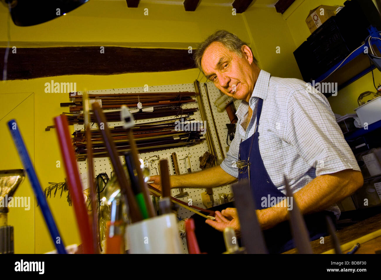Luthier italy hi-res stock photography and images - Alamy