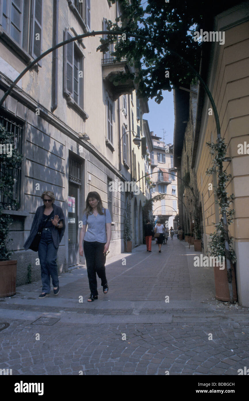 People on Pedestrian Walkway Como Italy, Europe Stock Photo - Alamy