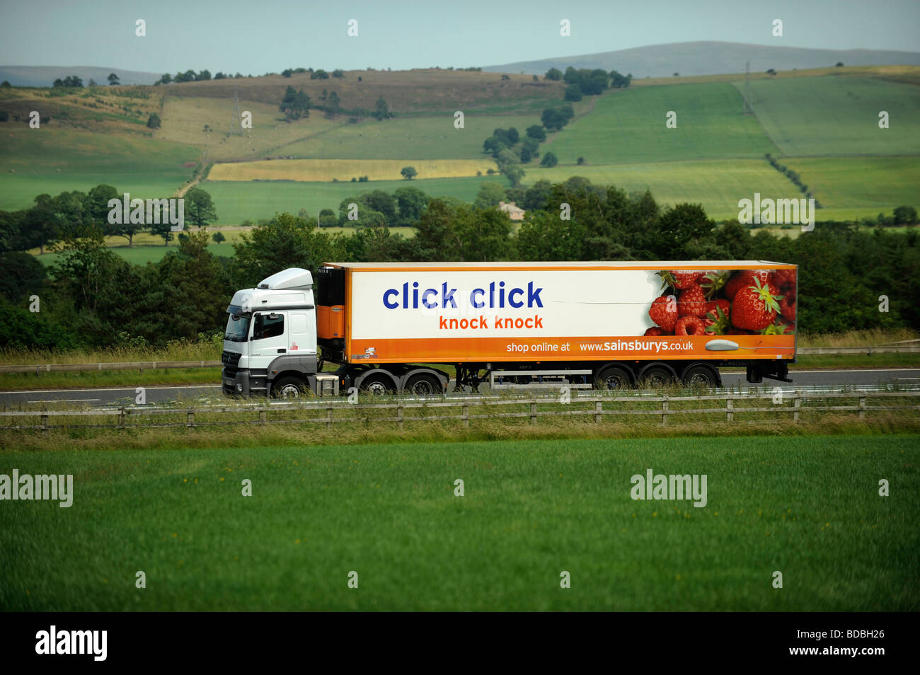 Reefer trailers hi-res stock photography and images - Alamy