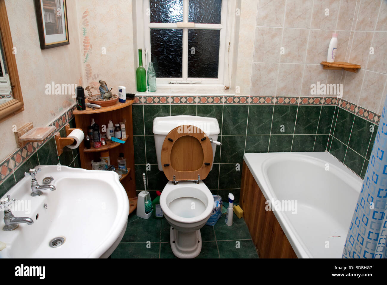 Unclean Bathroom interior Stock Photo - Alamy