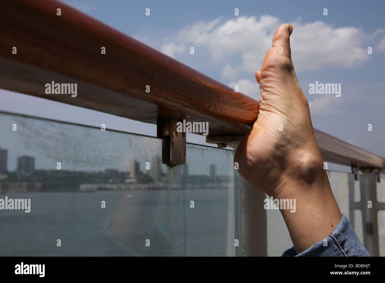 Rail rest resting hi-res stock photography and images - Alamy