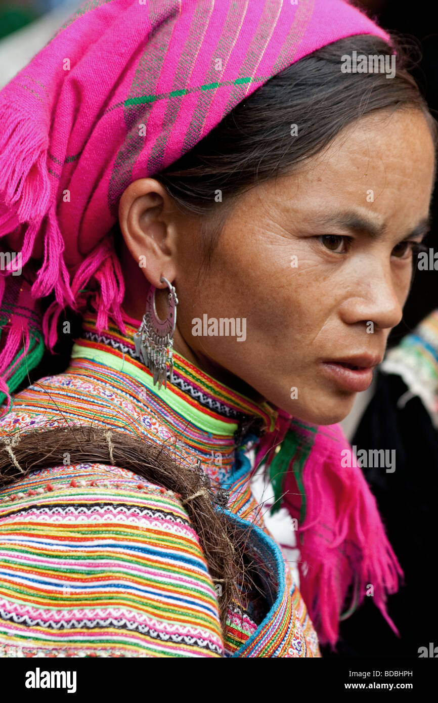 Colourful Flower H'mong Tribal woman with traditional headscarf at Bac ...