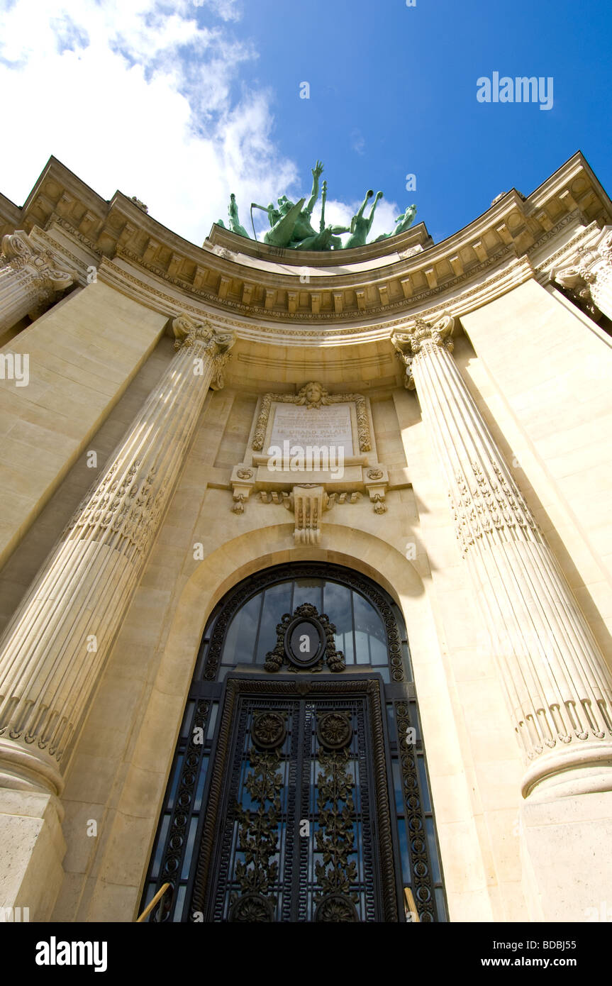 Big palace hi-res stock photography and images - Alamy