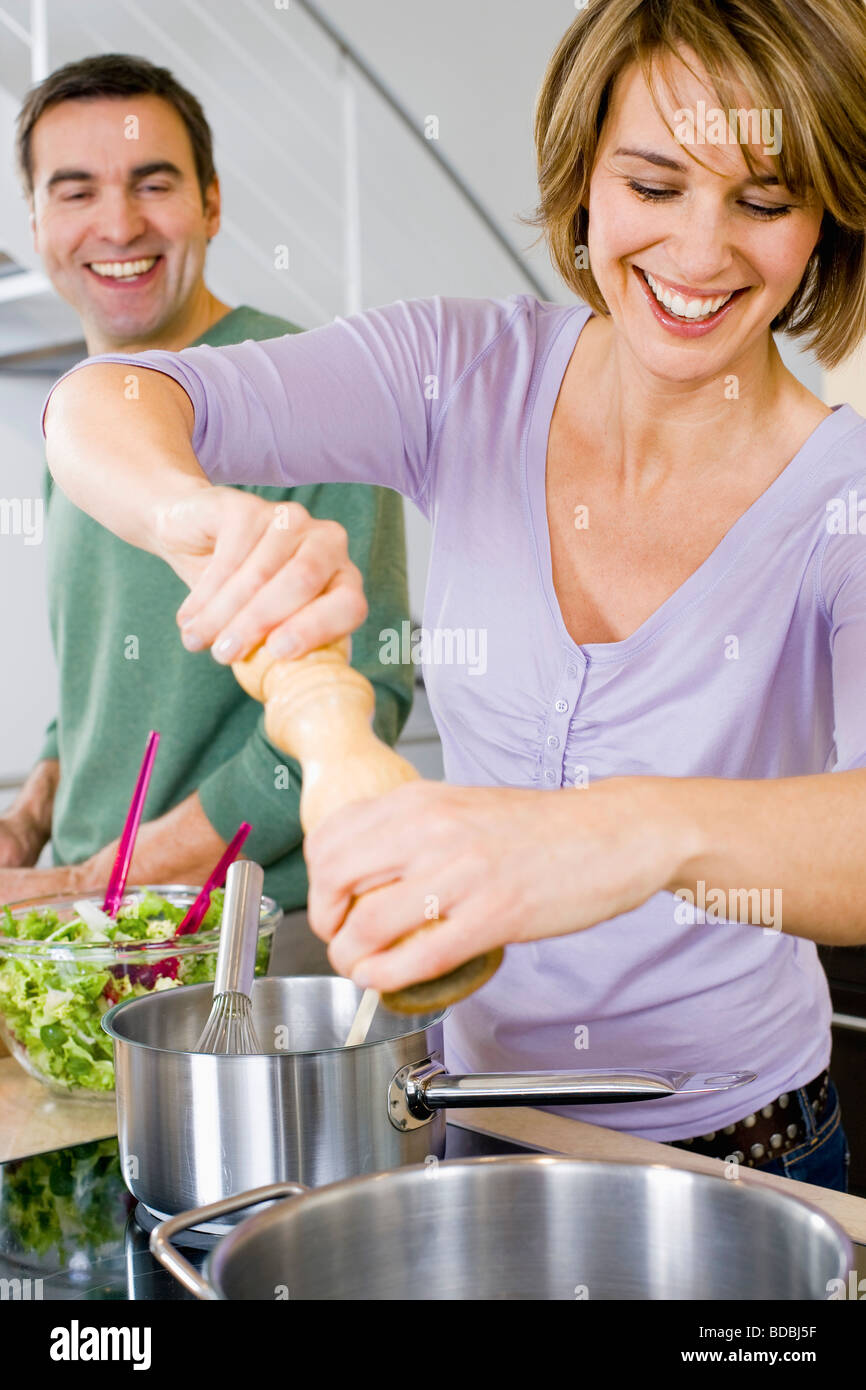 couple cooking together Stock Photo - Alamy