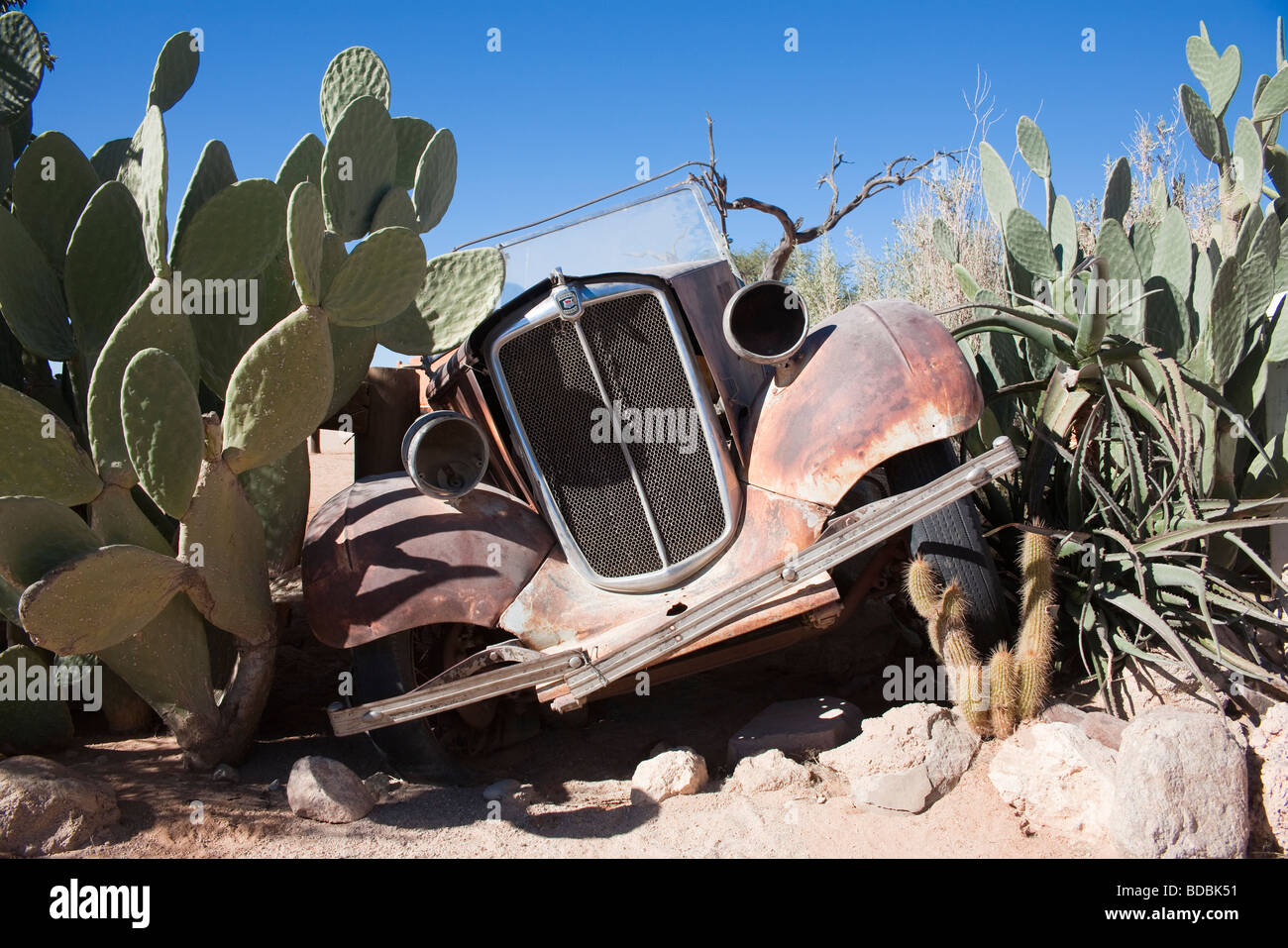 Rusty old Morris Eight car Solitaire Namibia Africa Stock Photo - Alamy