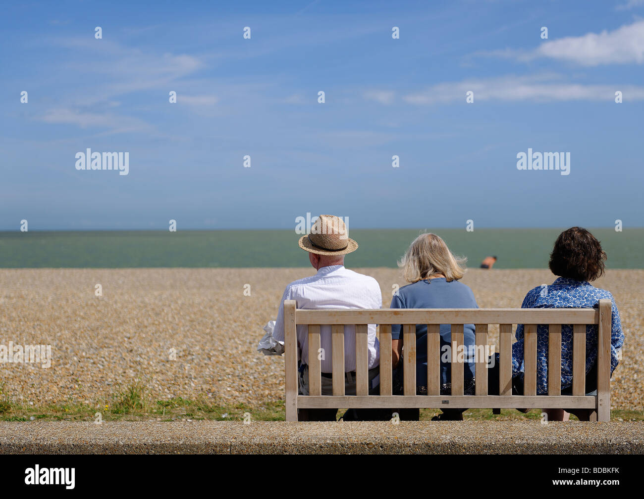 Seaside bench hi-res stock photography and images - Alamy