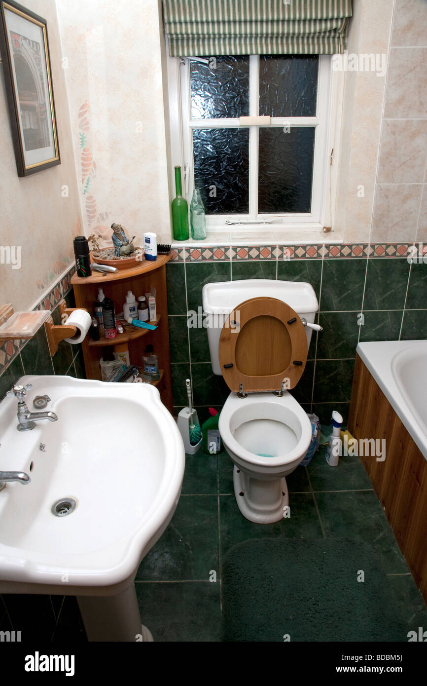 Unclean Bathroom interior Stock Photo - Alamy