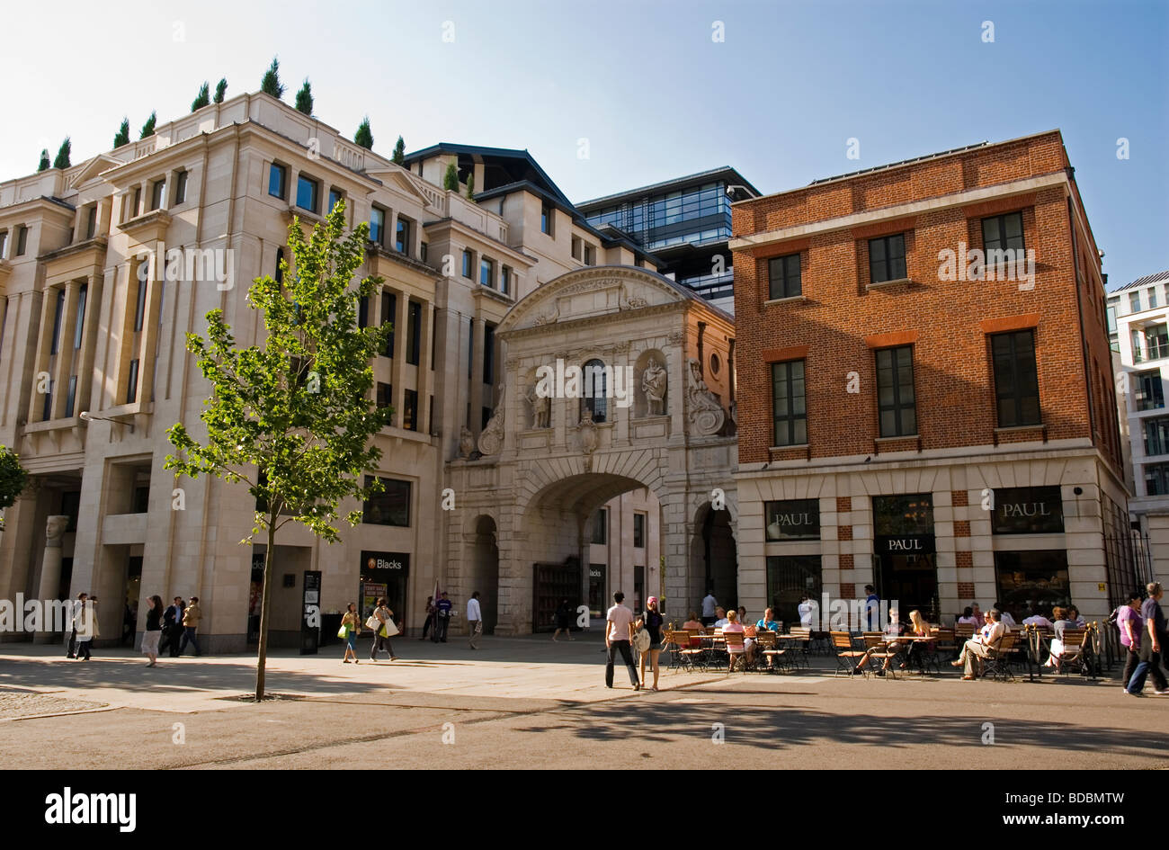 The square temple hi-res stock photography and images - Alamy