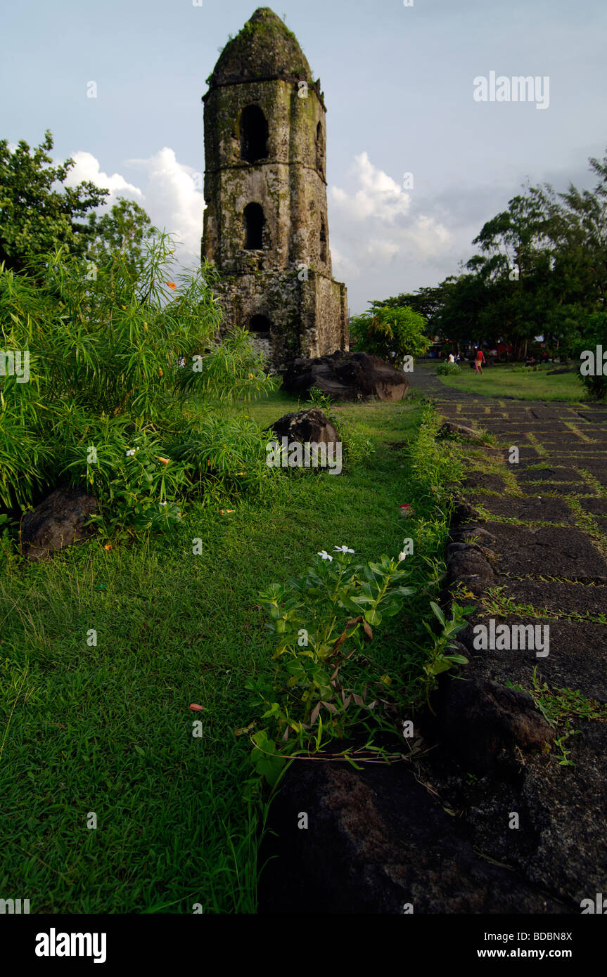 Cagsawa ruins hi-res stock photography and images - Alamy