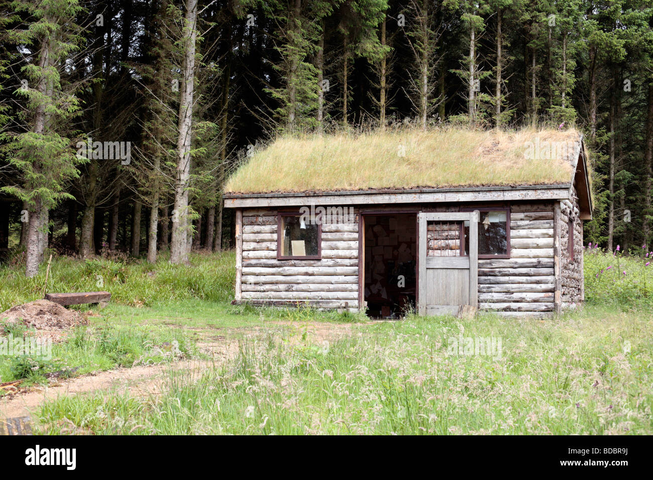Scotland turf roofed hut hi-res stock photography and images - Alamy