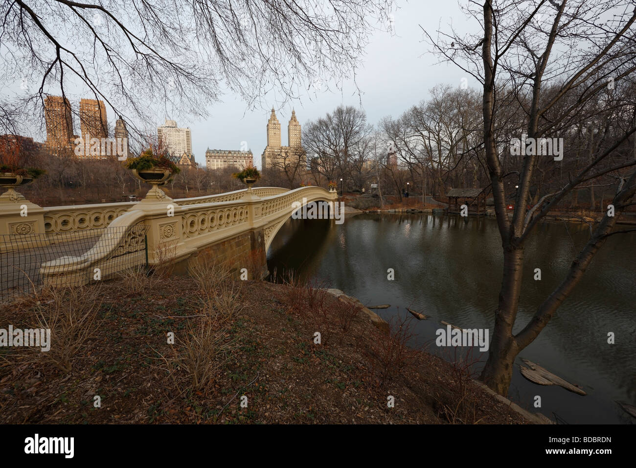 Bow Bridge in Central Park New York on a winter day Stock Photo - Alamy