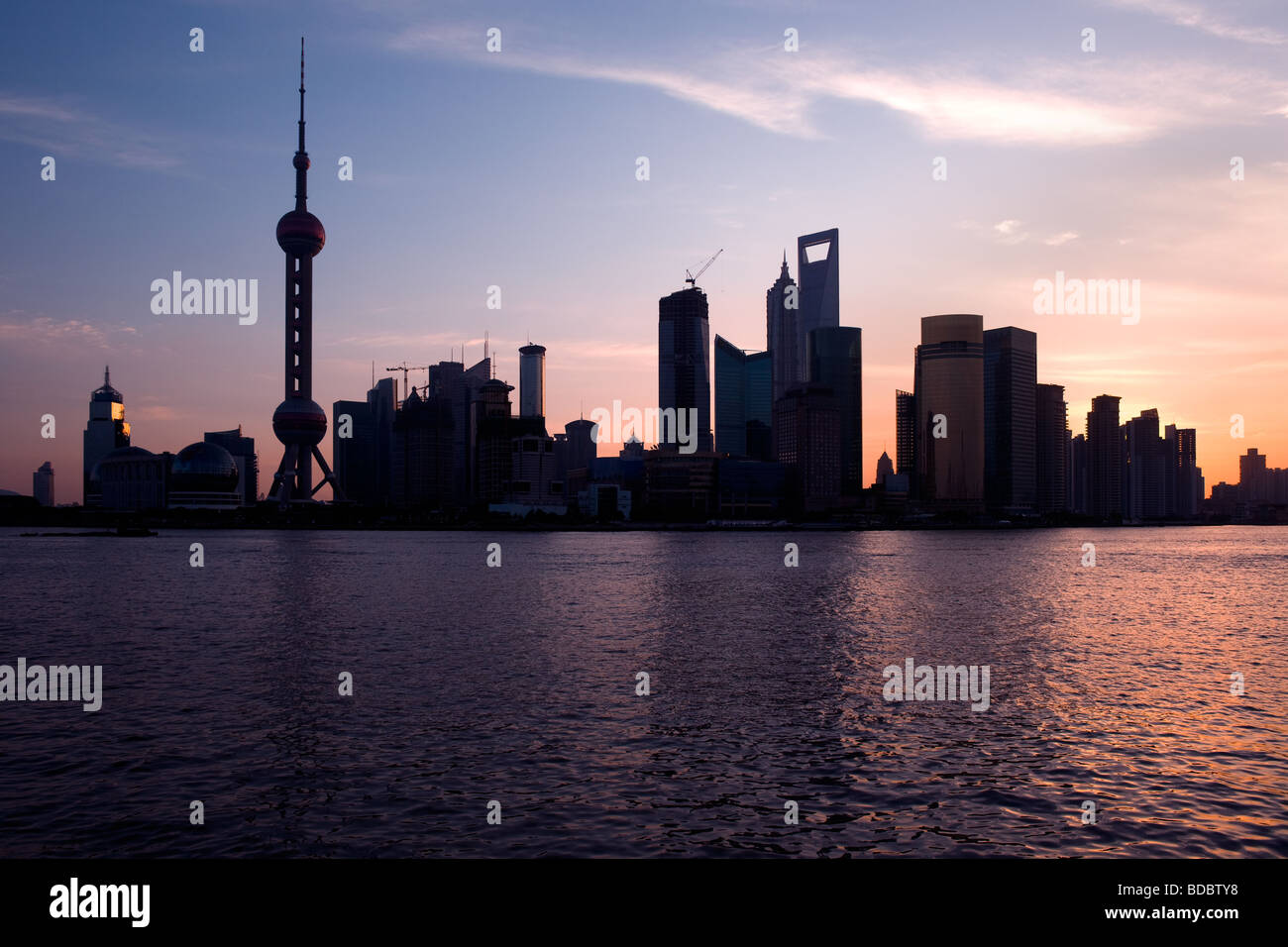 Shanghai pudong reflection river hi-res stock photography and images ...