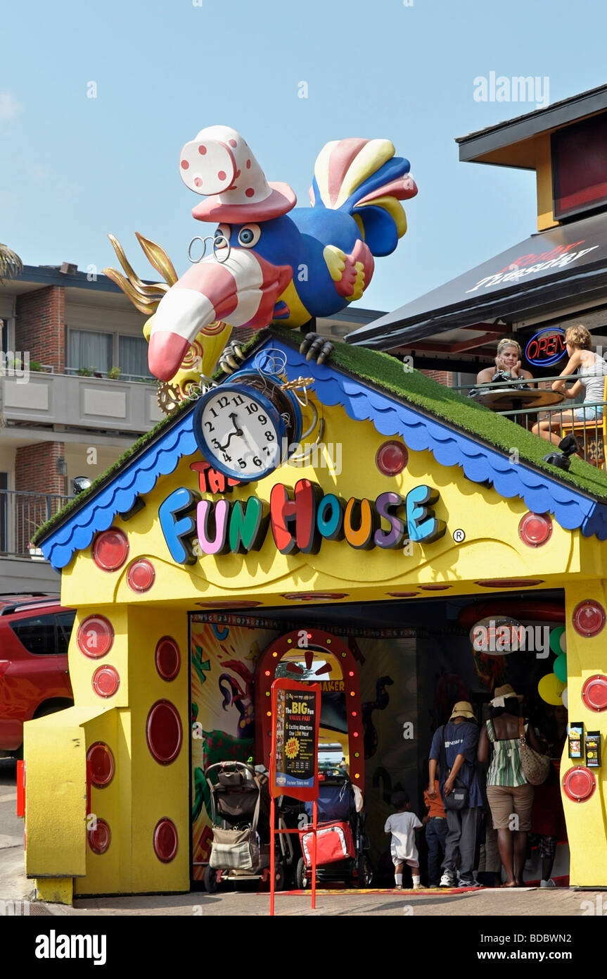 Fun House - Attraction on Clifton Hill, Niagara, Ontario, Canada Stock ...