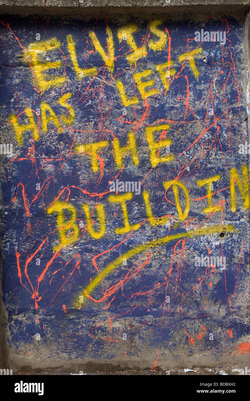 Graffiti on a wall in Mumbai Stock Photo - Alamy